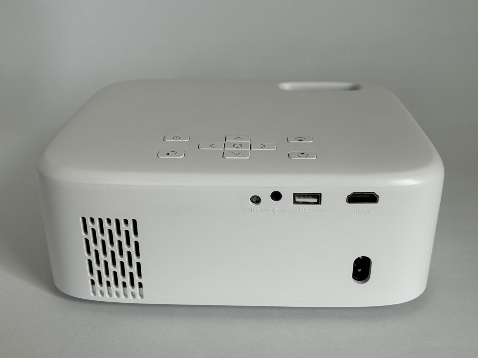 【1万円台の国産プロジェクター】FunLogy HOME2を徹底レビュー