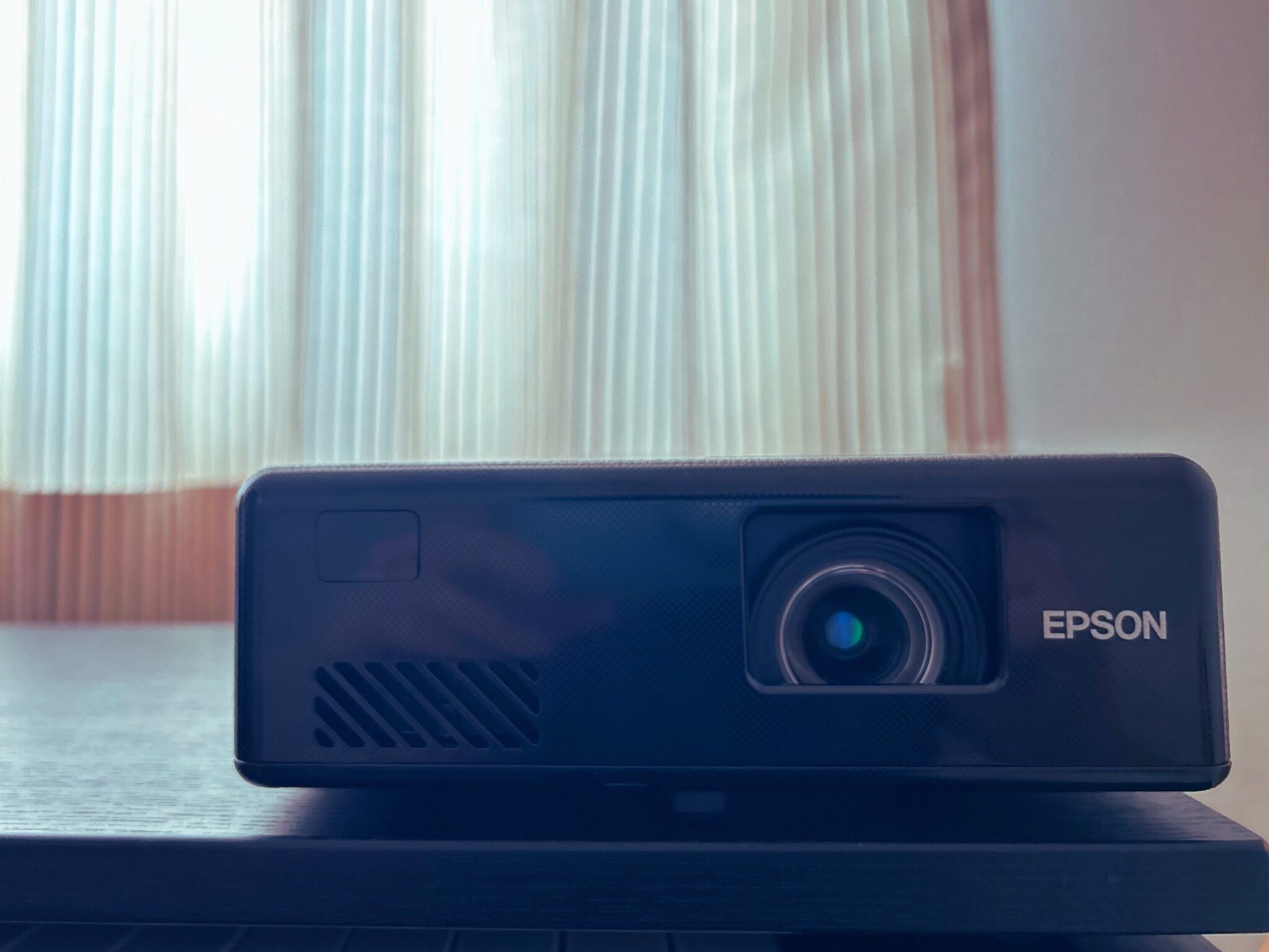 【映像に感動！】EPSON EF-11を徹底レビュー【お手頃レーザー3LCD】